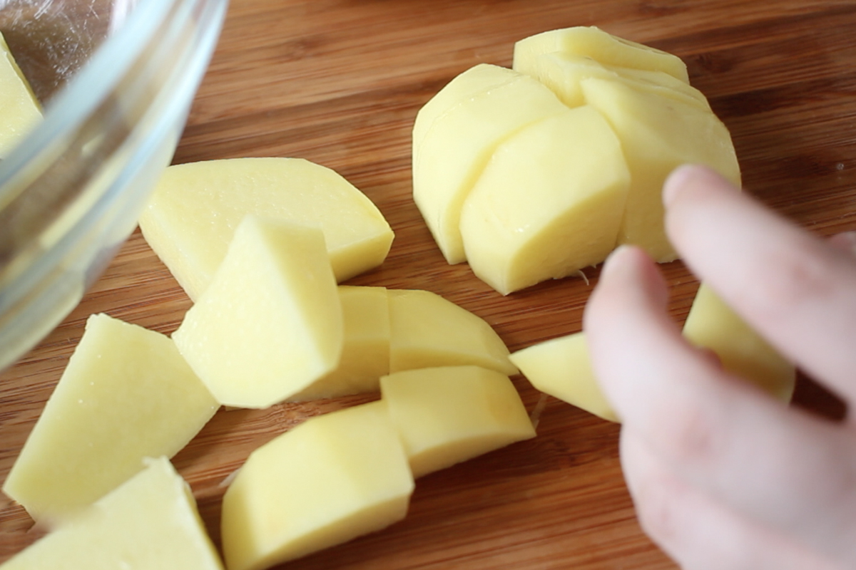 The Best Mashed Potatoes Recipe (video) - Recipes by Carina