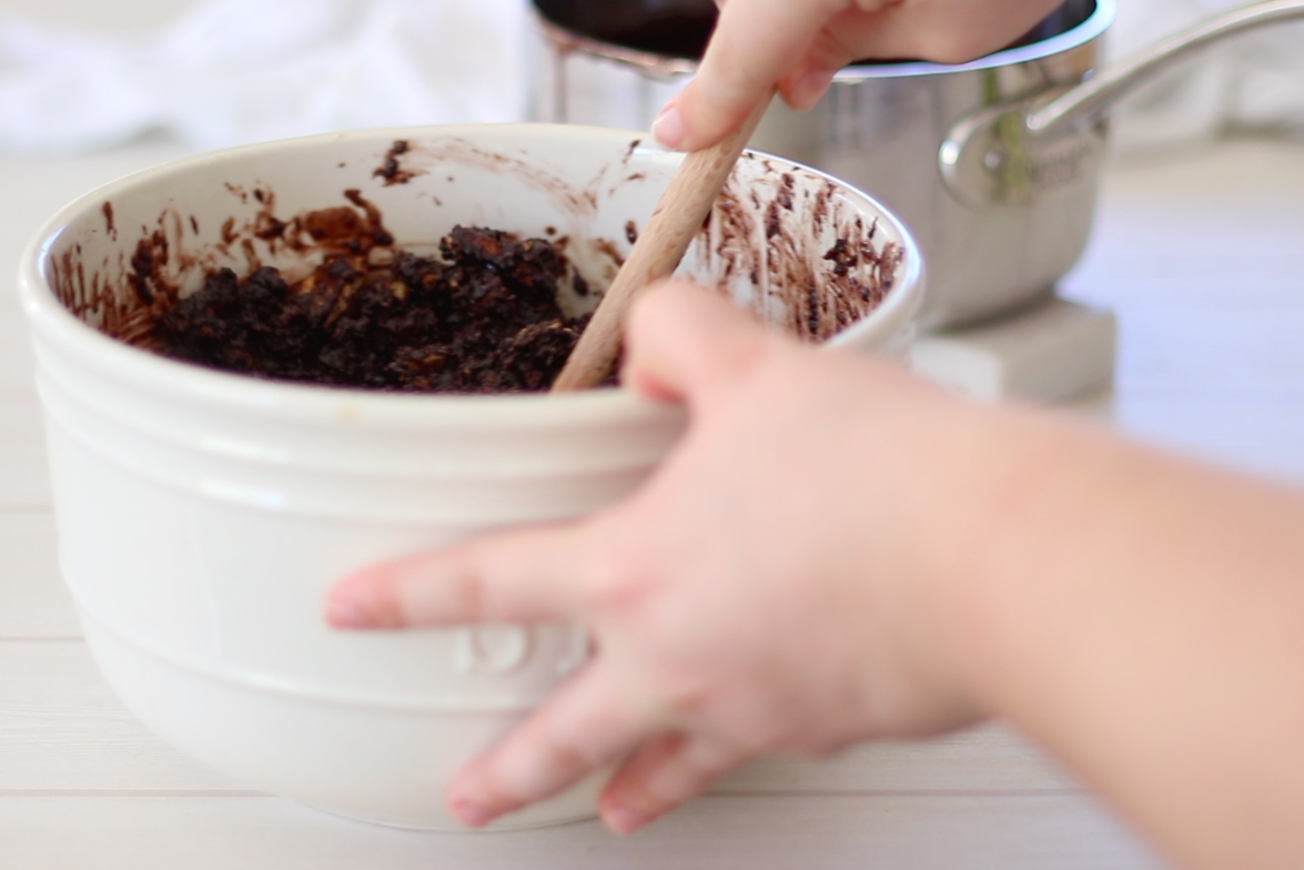 No Bake Chocolate Biscuit Cake Recipe - Recipes by Carina